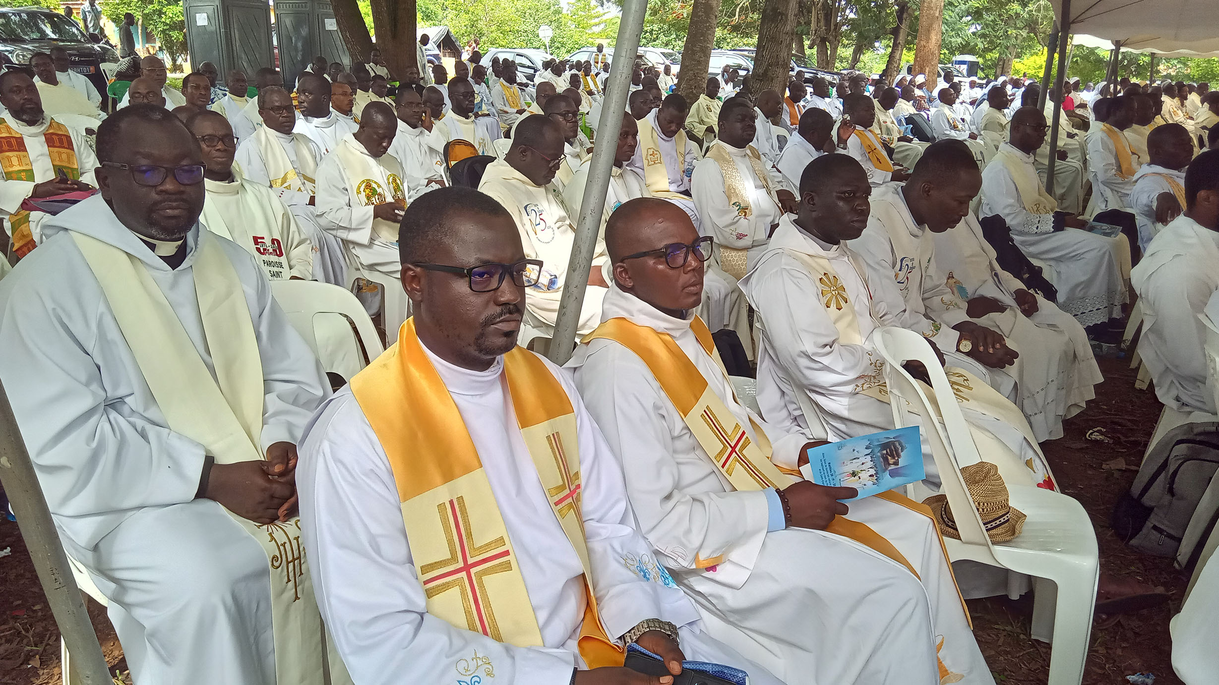 Mgr René Kouassi, premier prêtre ivoirien : un destin né à Toumodi ...